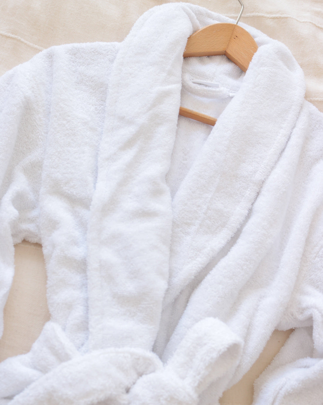 Mirage Midi Robe Soft White – KAMELYA